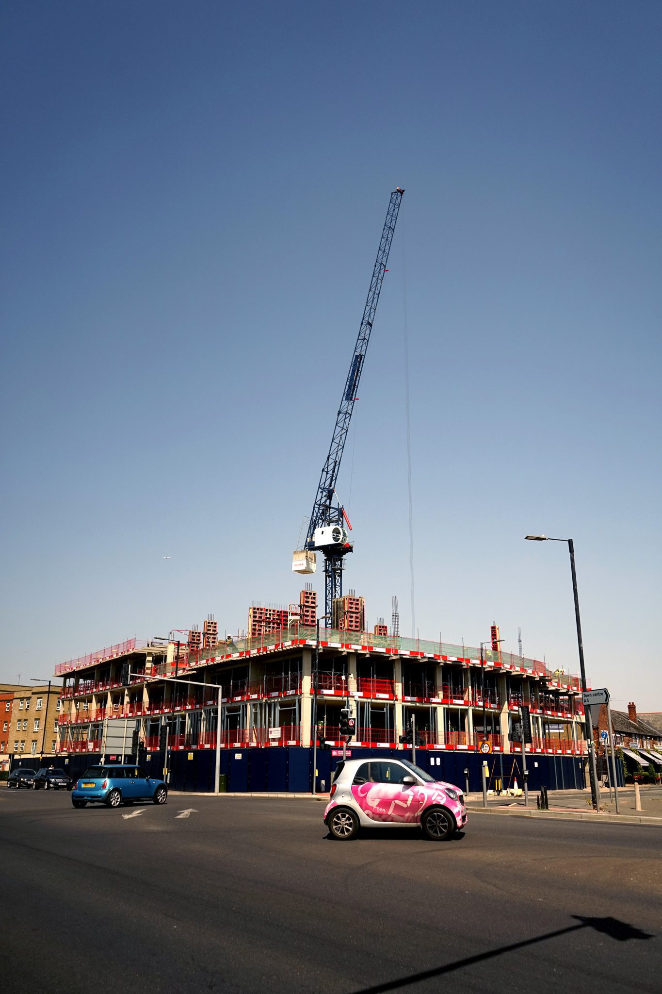 Bennetts Cranes helps Feltham Construction manage complex lifting ...